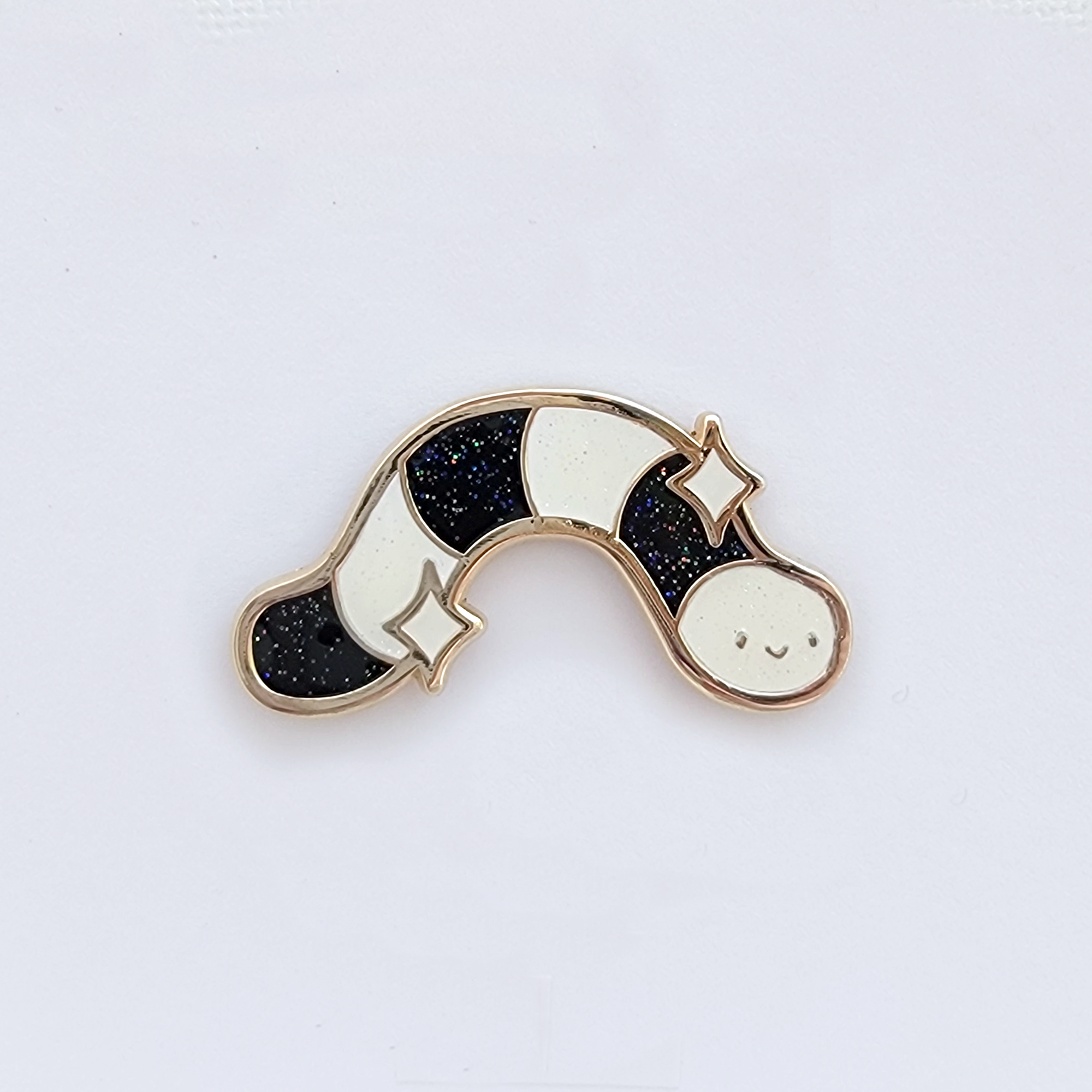 Spooky Worm Pin – Xhilyn