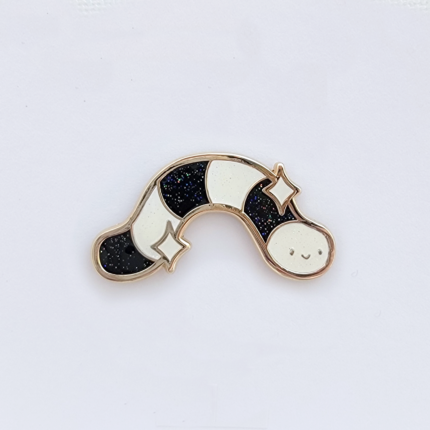 Spooky Worm Pin – Xhilyn